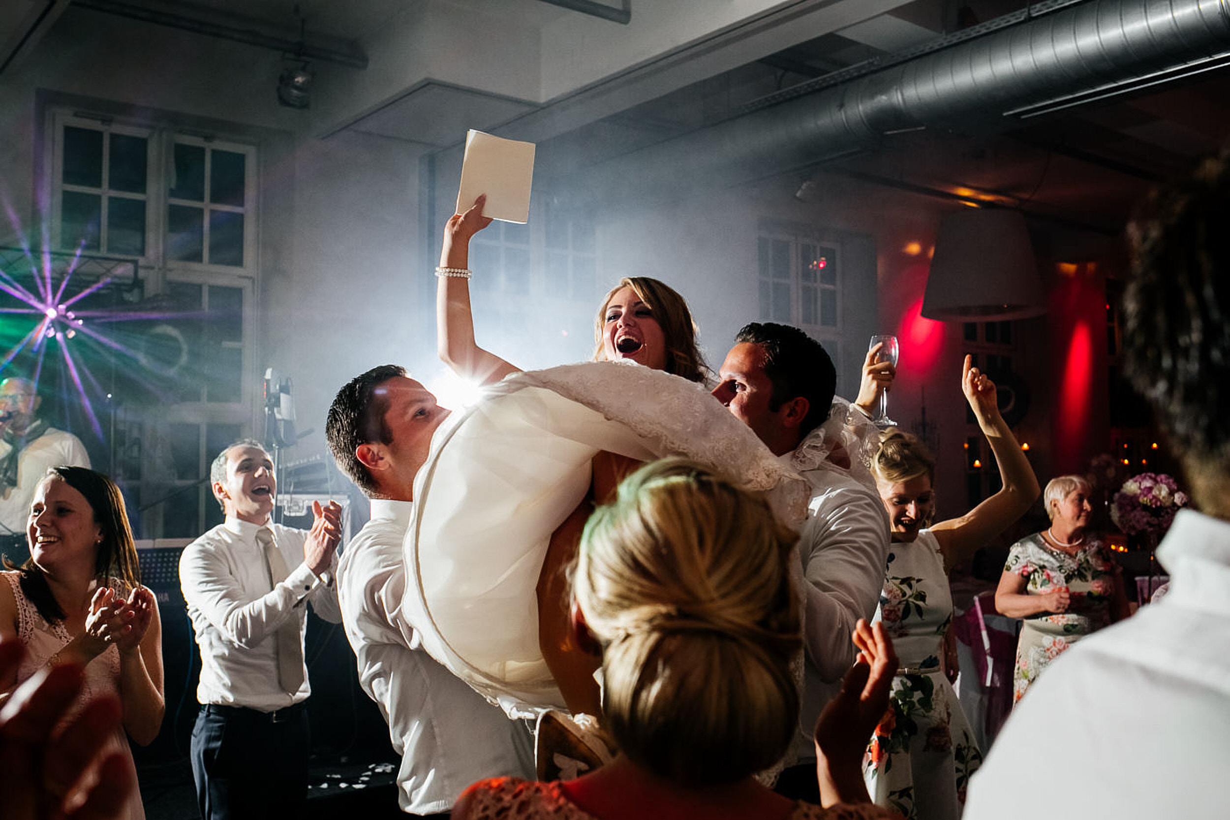 Hochzeitsfotograf aus Detmold | emotionale Hochzeitsreportagen